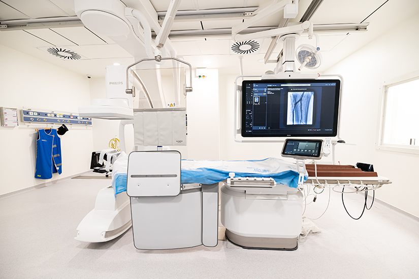 Proceduri minim-invazive interventionale, realizate cu succes in ...